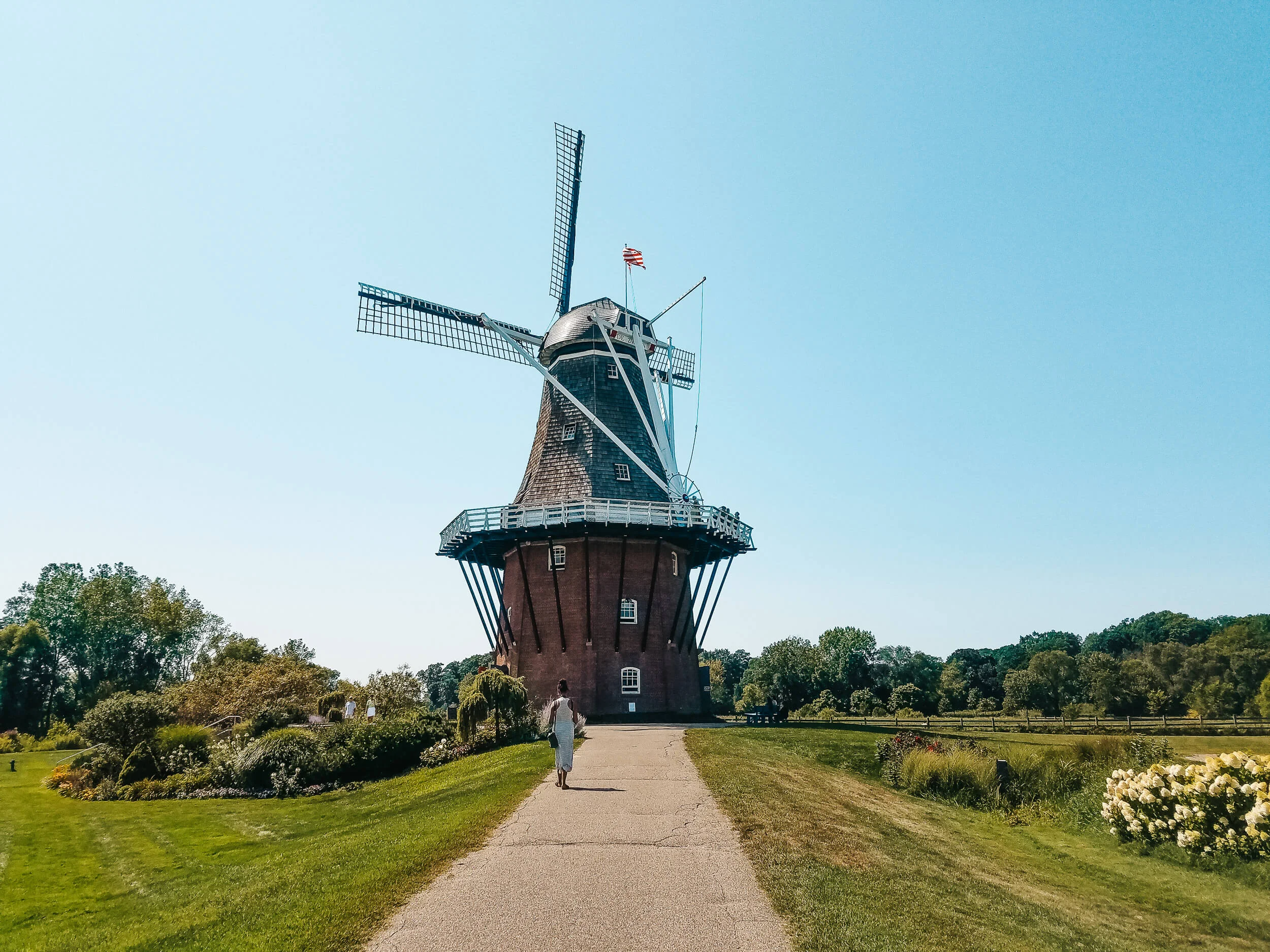 This Midwest Island is Home to America's Only Authentic, Working Dutch ...