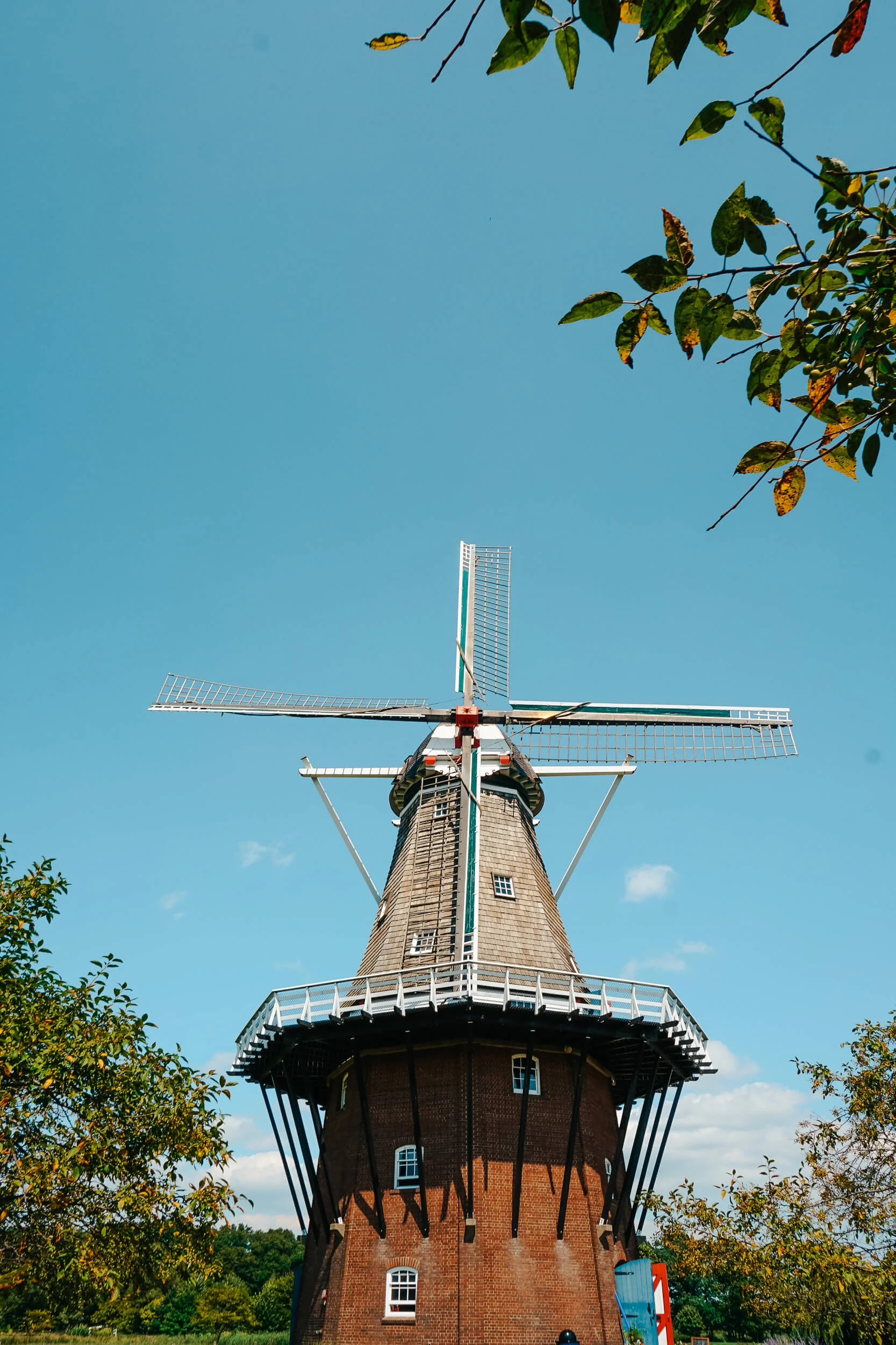 This Midwest Island is Home to America's Only Authentic, Working Dutch ...