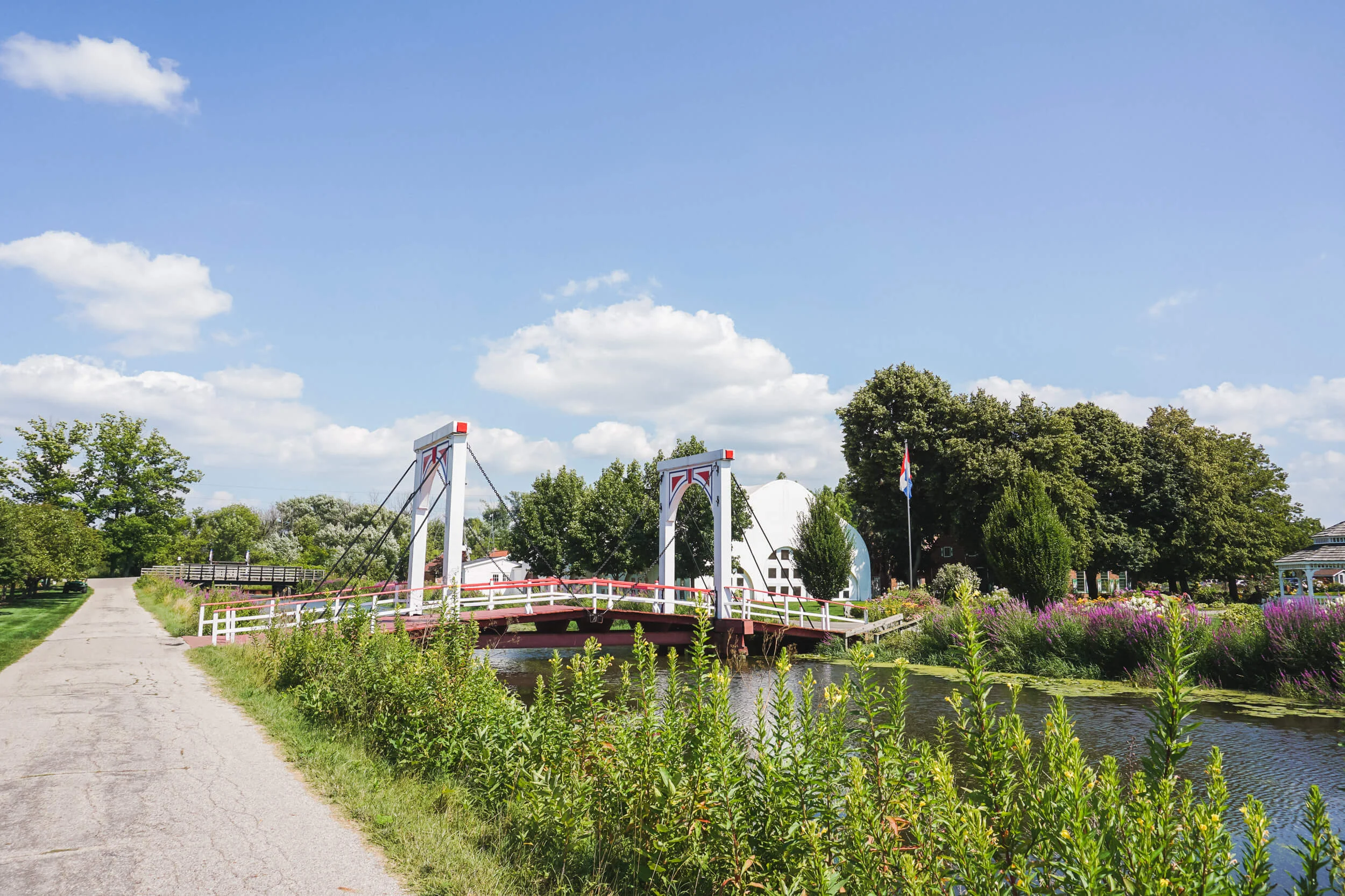 This Midwest Island is Home to America's Only Authentic, Working Dutch ...