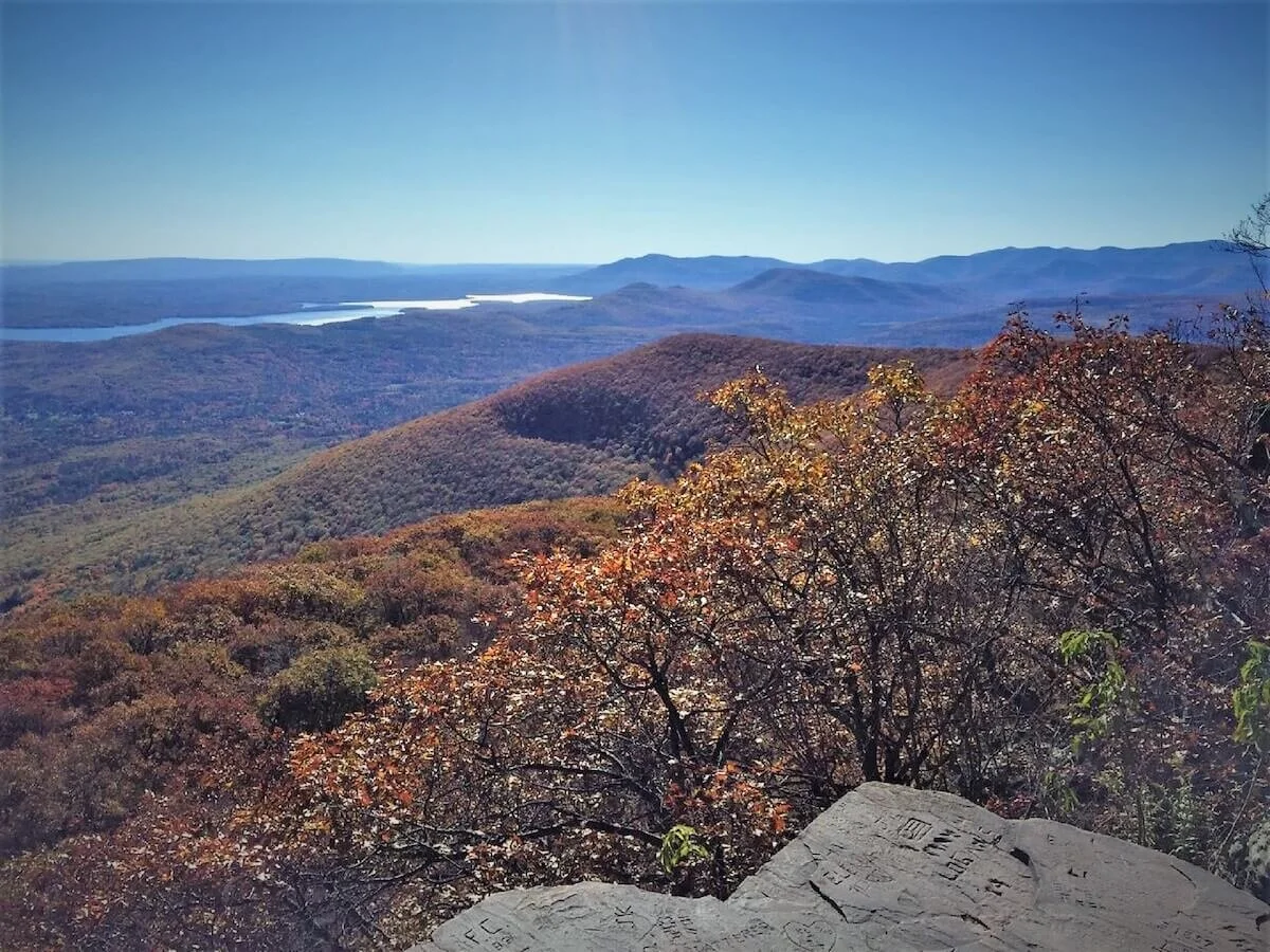 15 Scenic Fall Hiking Destinations in the USA