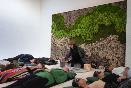 What is a sound bath? — Auster Sound