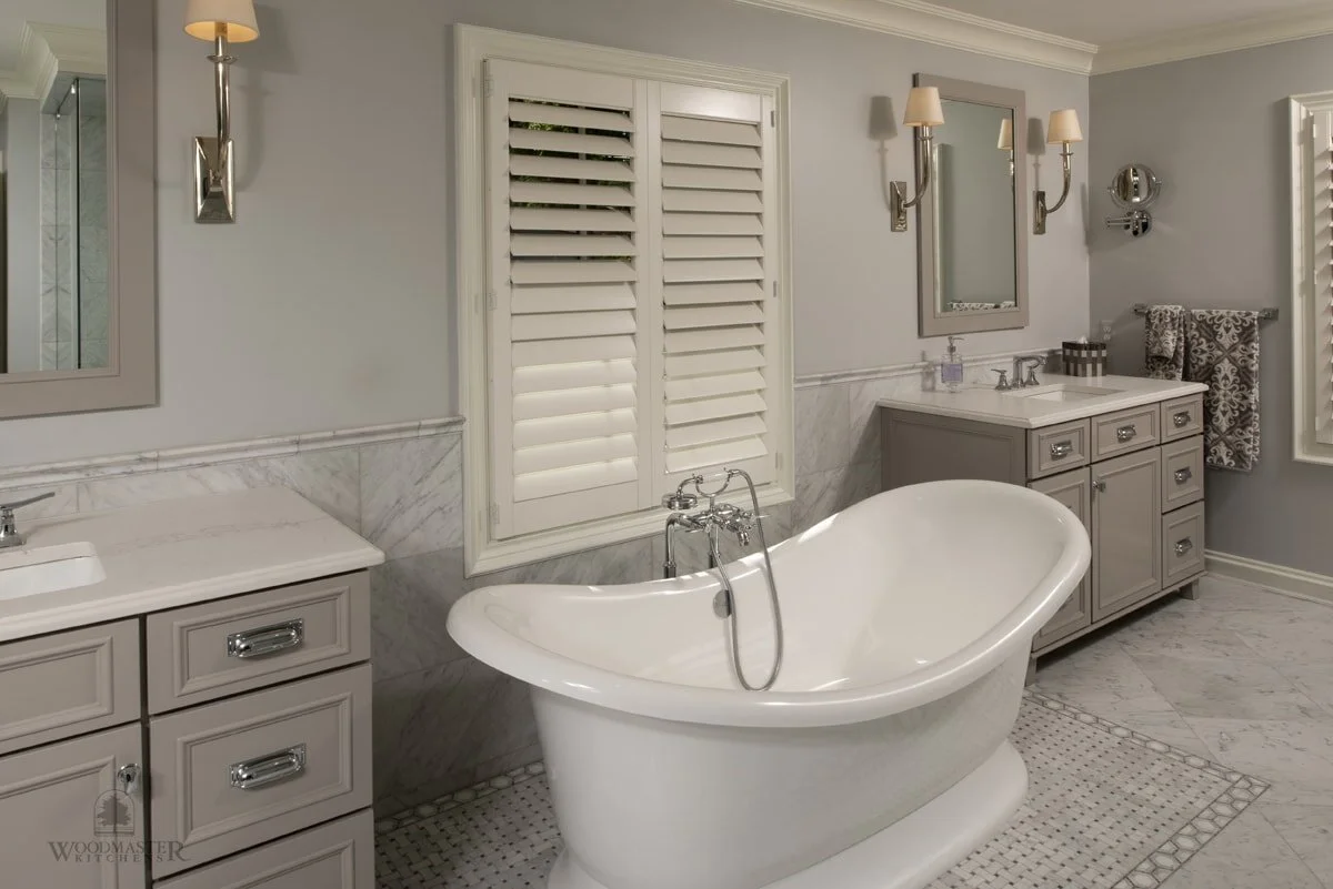 Get Dramatic in Your Bath Design