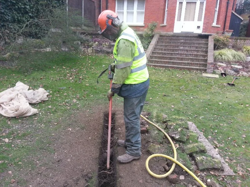 Air Spade UK Services and Hire — Ruskins Trees