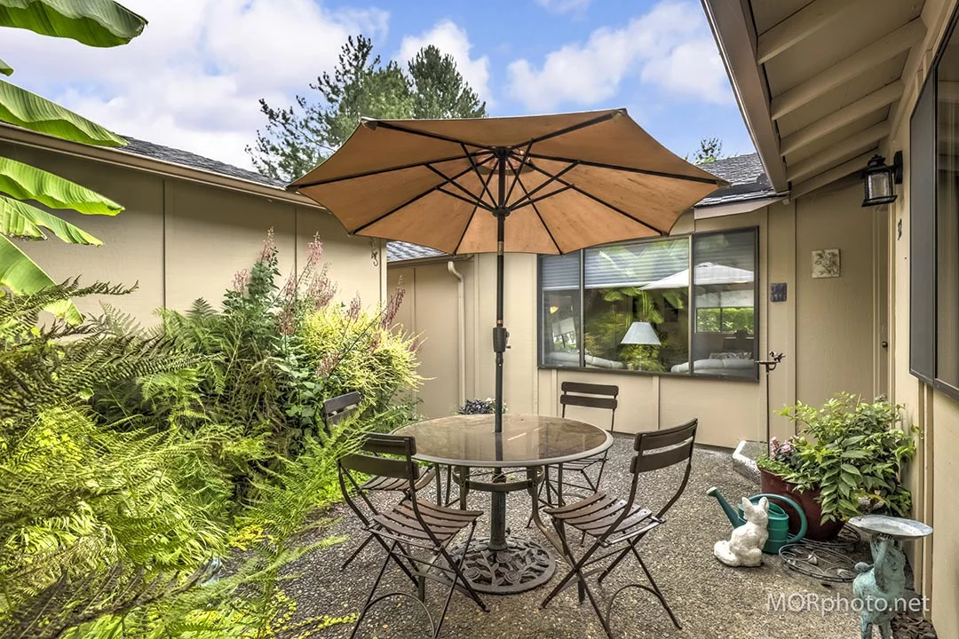 Serene Single Level Living in Lake Oswego — Urban Nest Realty