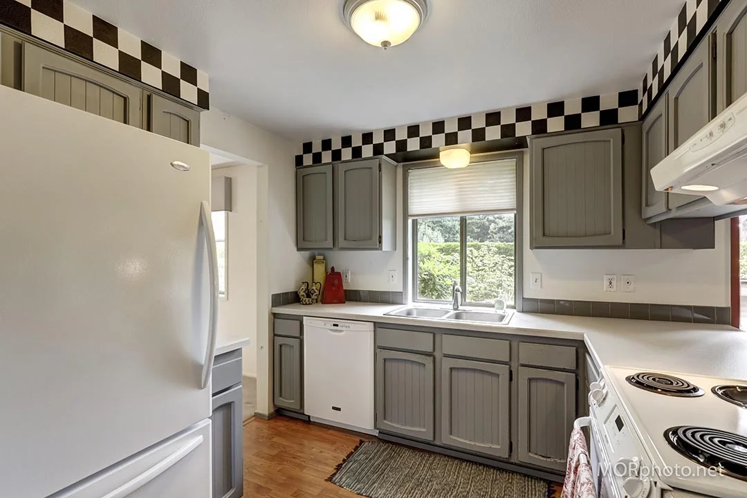 Serene Single Level Living in Lake Oswego — Urban Nest Realty