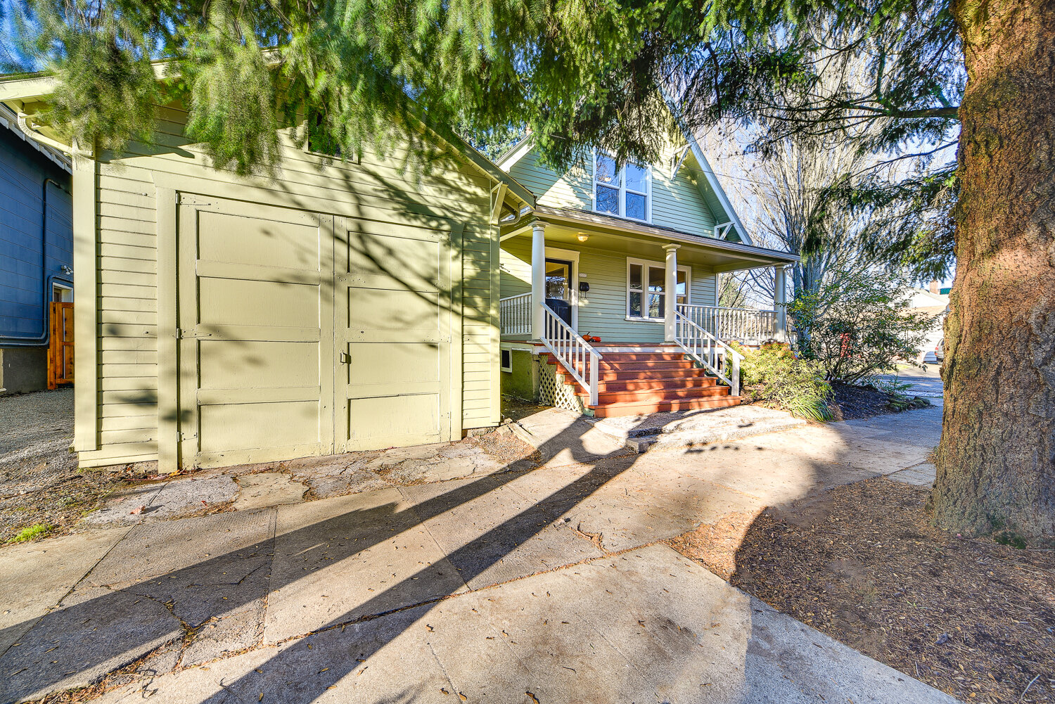 Classic Clinton/Division Old Portland Foursquare — Urban Nest Realty