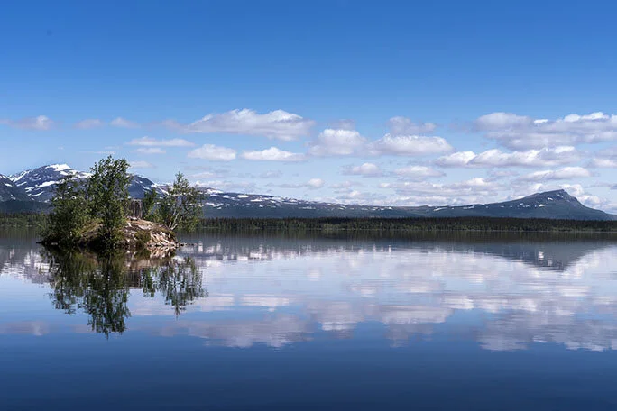 MiMek & Mikabacken – Stugby och mekanisk verkstad i Saxnäs