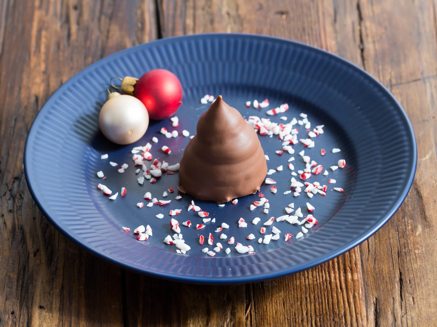 Christmas Cream Puffs - Pebermynteflødeboller — Sweet • Sour • Savory