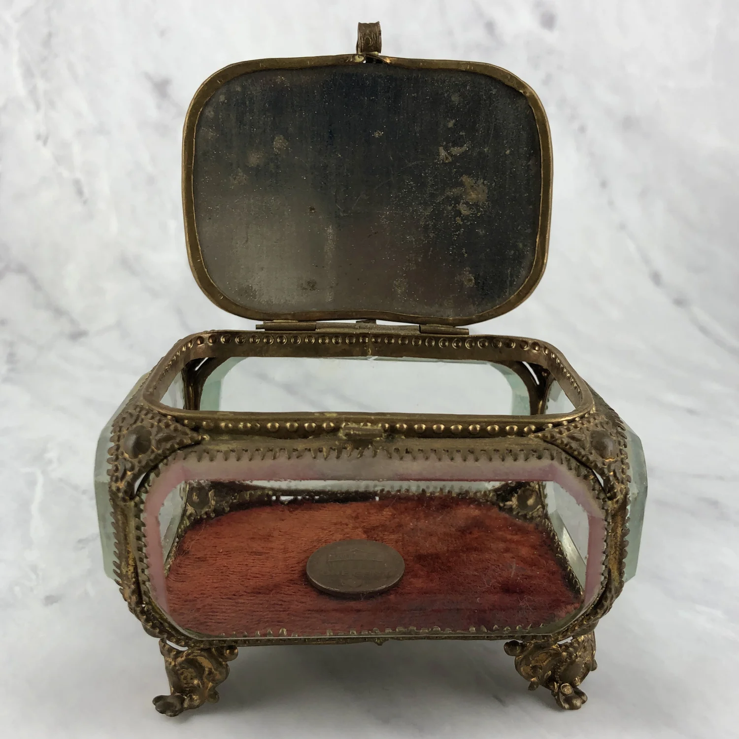 Antique Jewelry Box With Jewelry