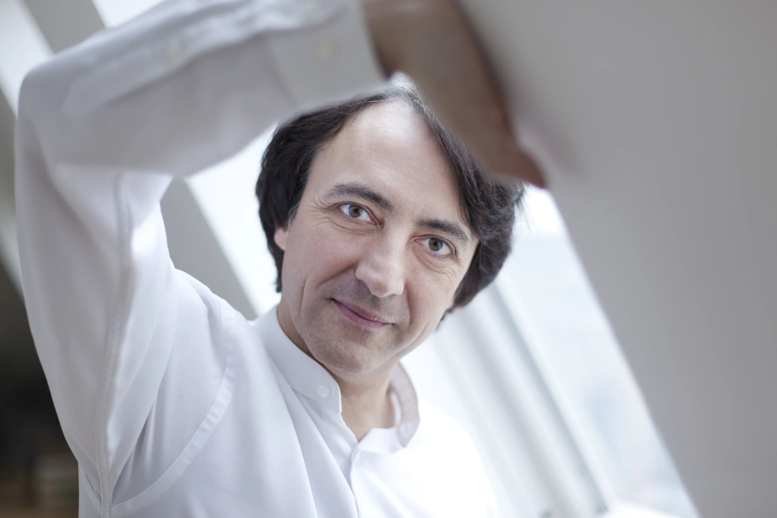 Jean Efflam Bavouzet: The Pianist For This Decade — Vancouver Classical ...