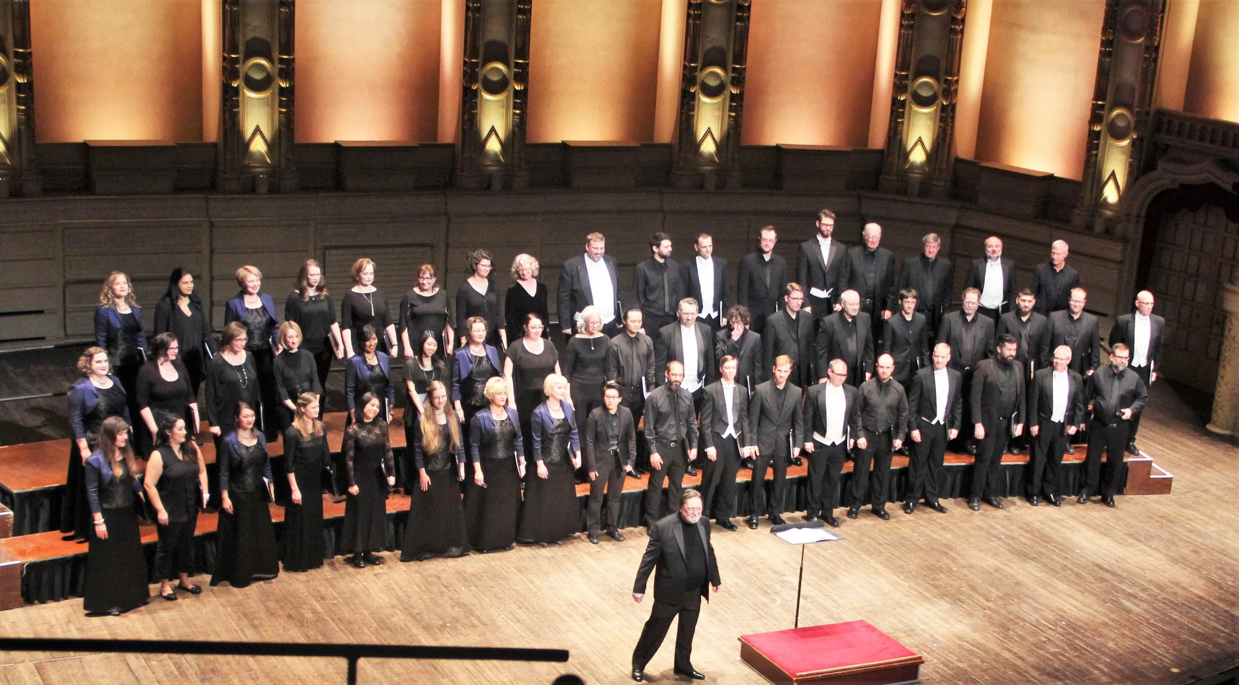 JON WASHBURN DIRECTS MULTIPLE CHOIRS IN AN IMPRESSIVE RACHMANINOFF ALL ...