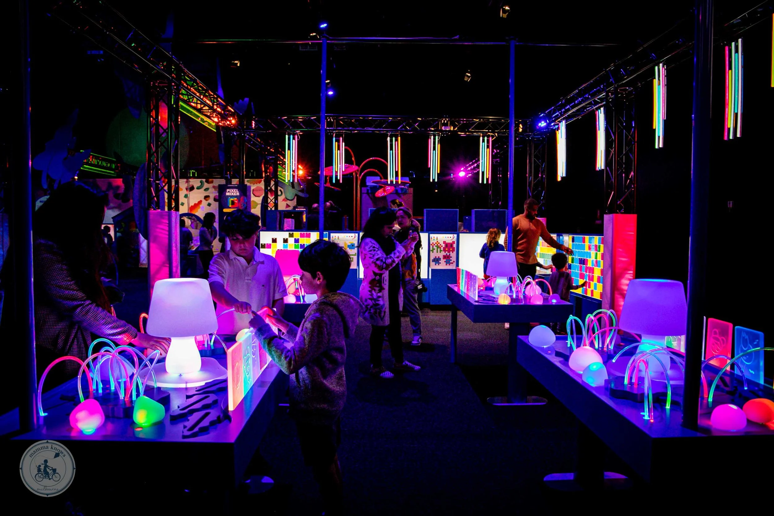 Scienceworks Exhibitions, Spotswood - mamma knows west