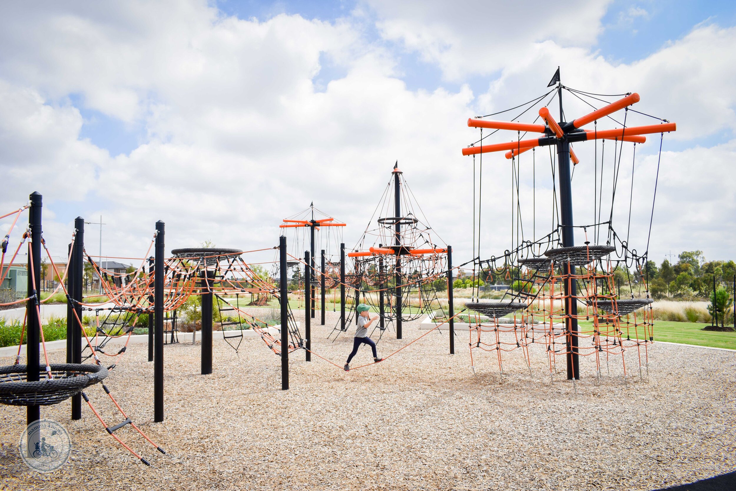 lakeside playground, manor lakes