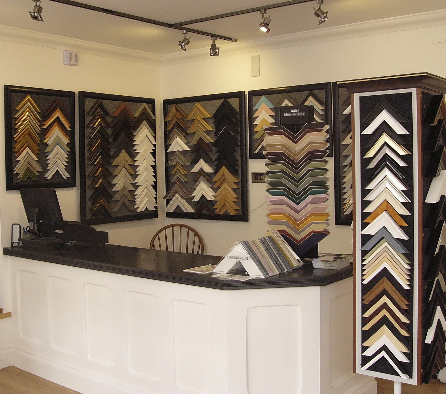 Main St Gallery fine art and bespoke picture framers