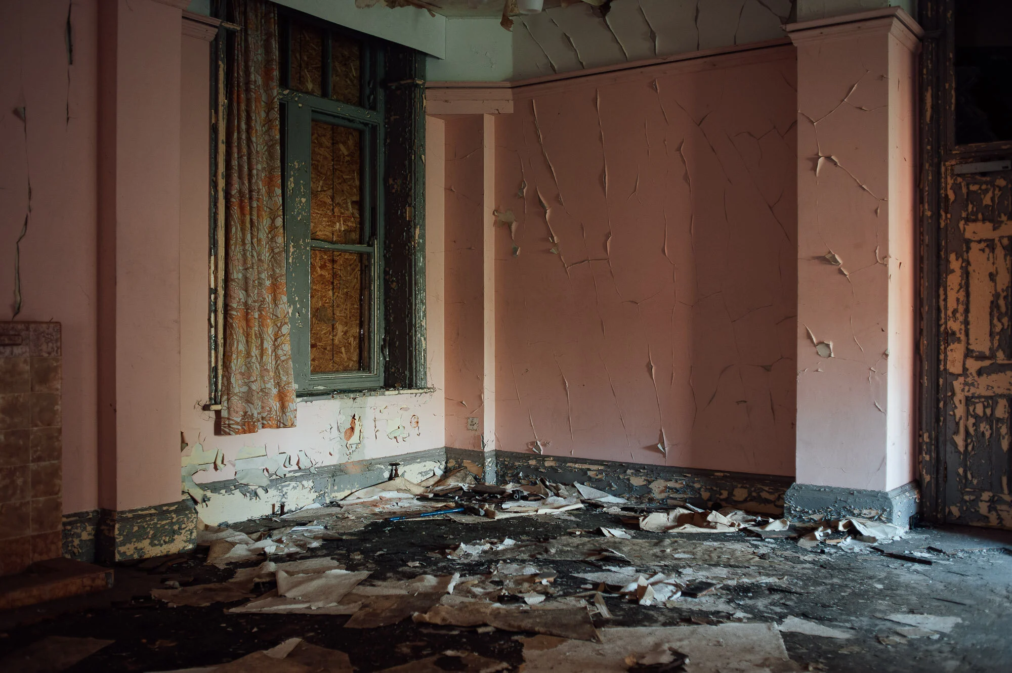 Hellingly Psychiatric Hospital / 2009 — Andrew Newson Photography Courses