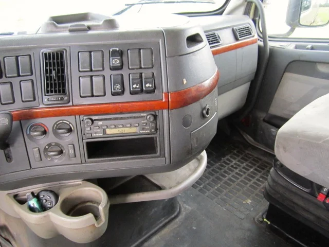 2007 Volvo 780 Interior