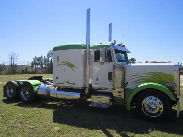 Peterbilt 379 Flat Top