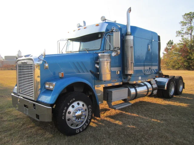 Freightliner Classic Flat Top