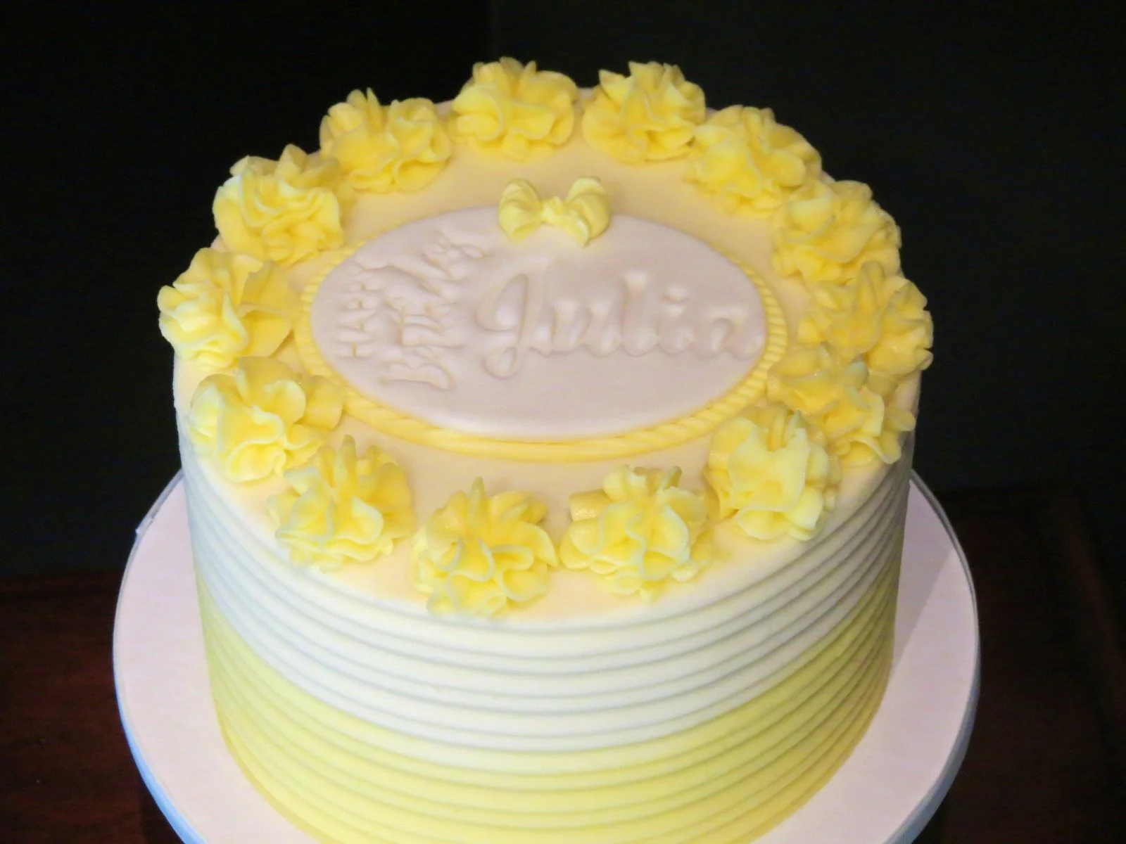 Lemon Shaped Cake
