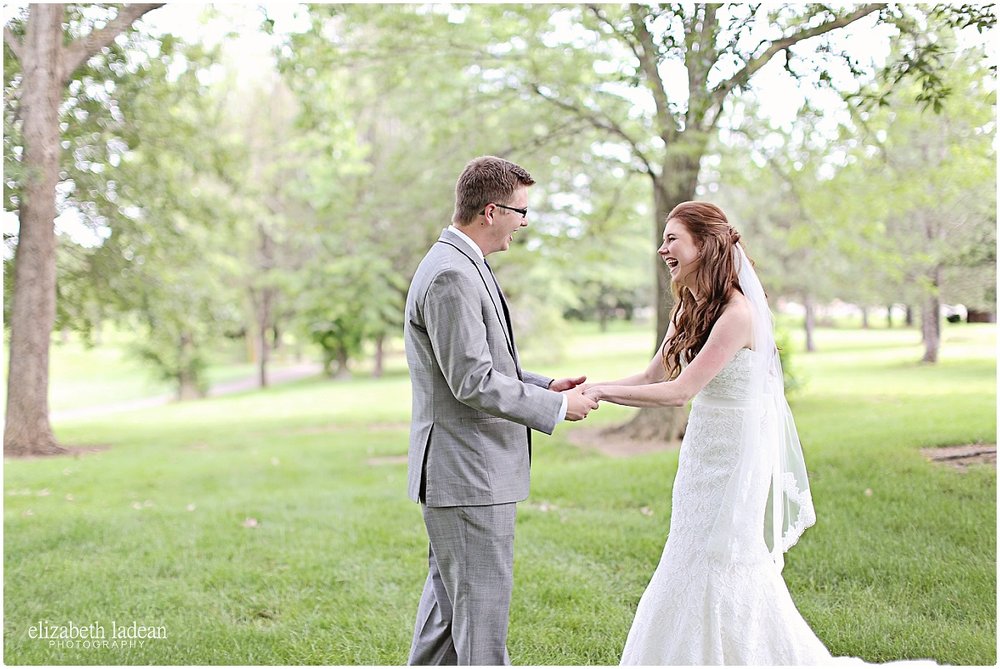 A First Look on Your Wedding Day