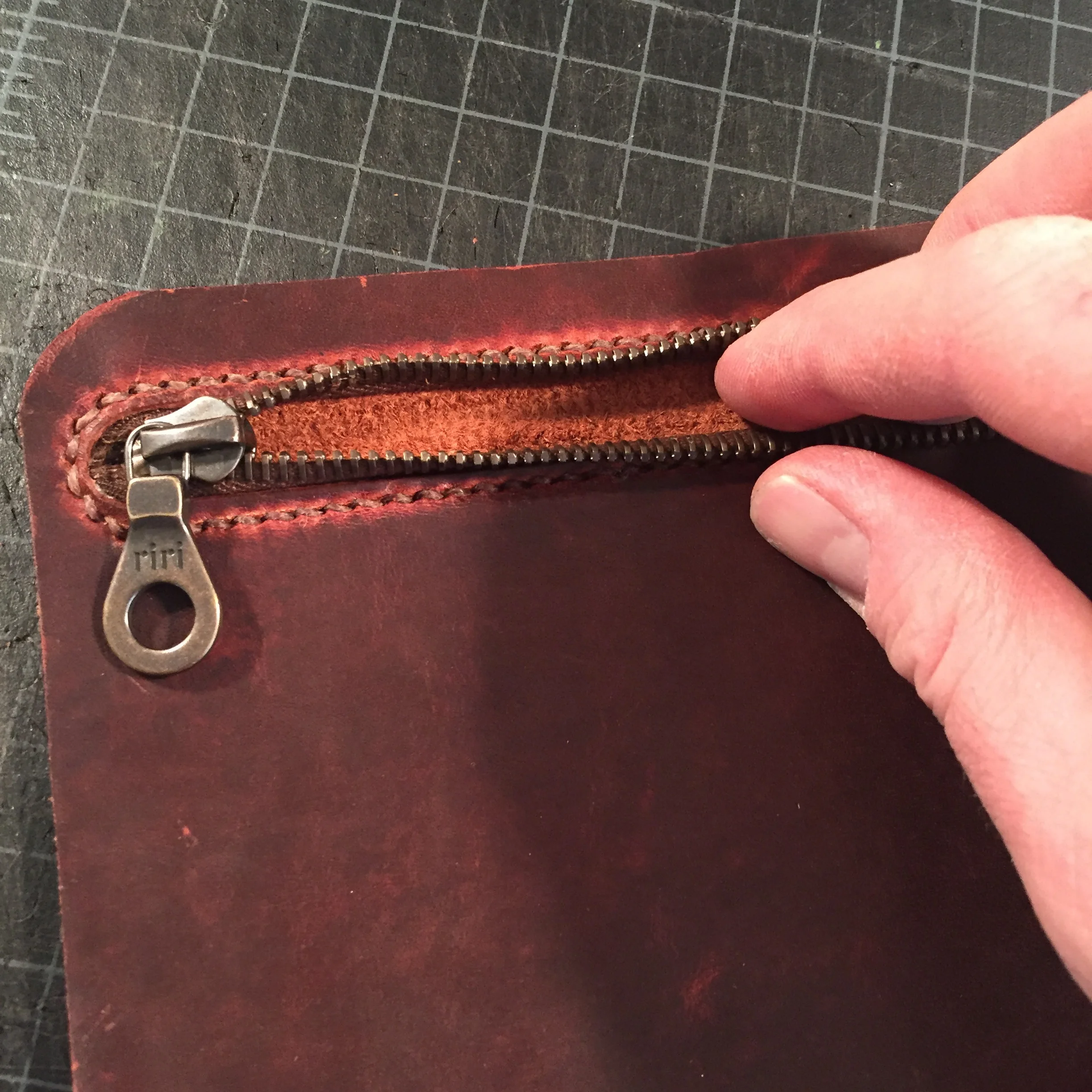 Installing a zipper. — ZeeBee Leather