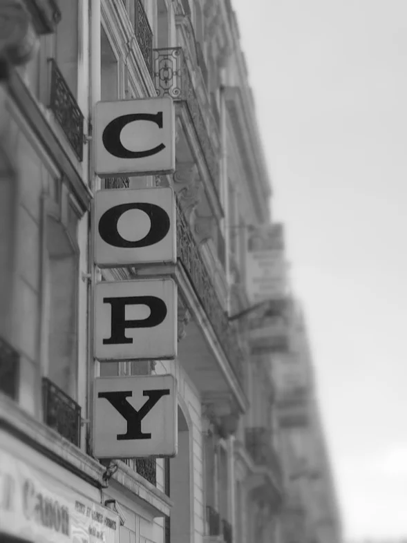 Justin Steed English copywriter in Paris