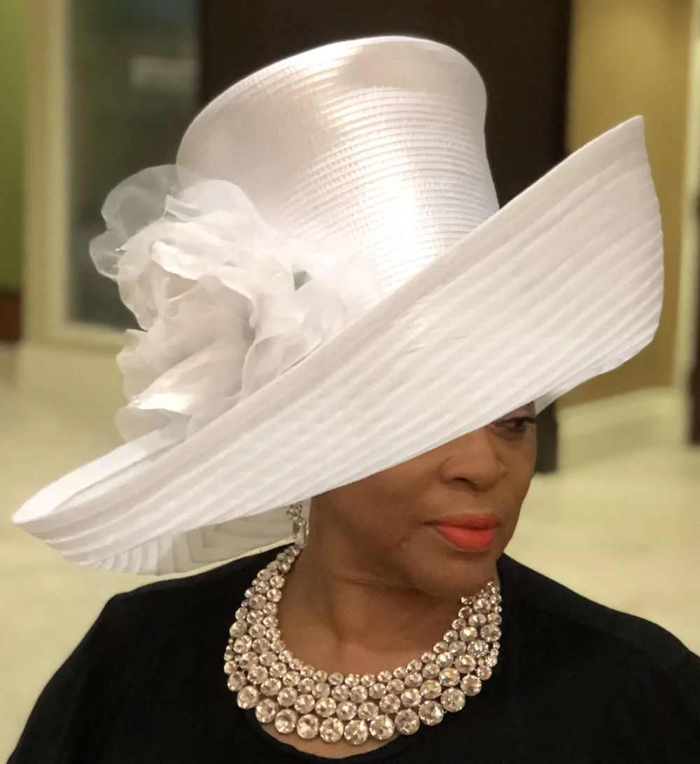 Harriet Rosebud Offers Pre-Hat Luncheon Tips From a Pro — Forest Park ...