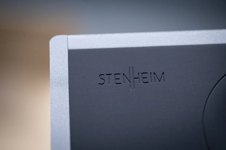 alumine three — Stenheim