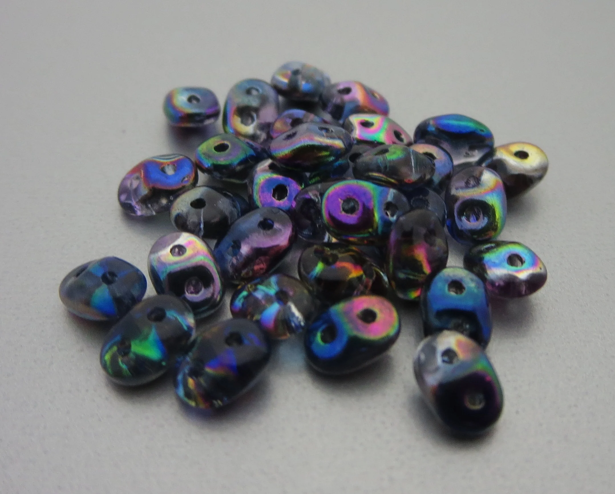 Superduo — The Buffalo Bead Gallery
