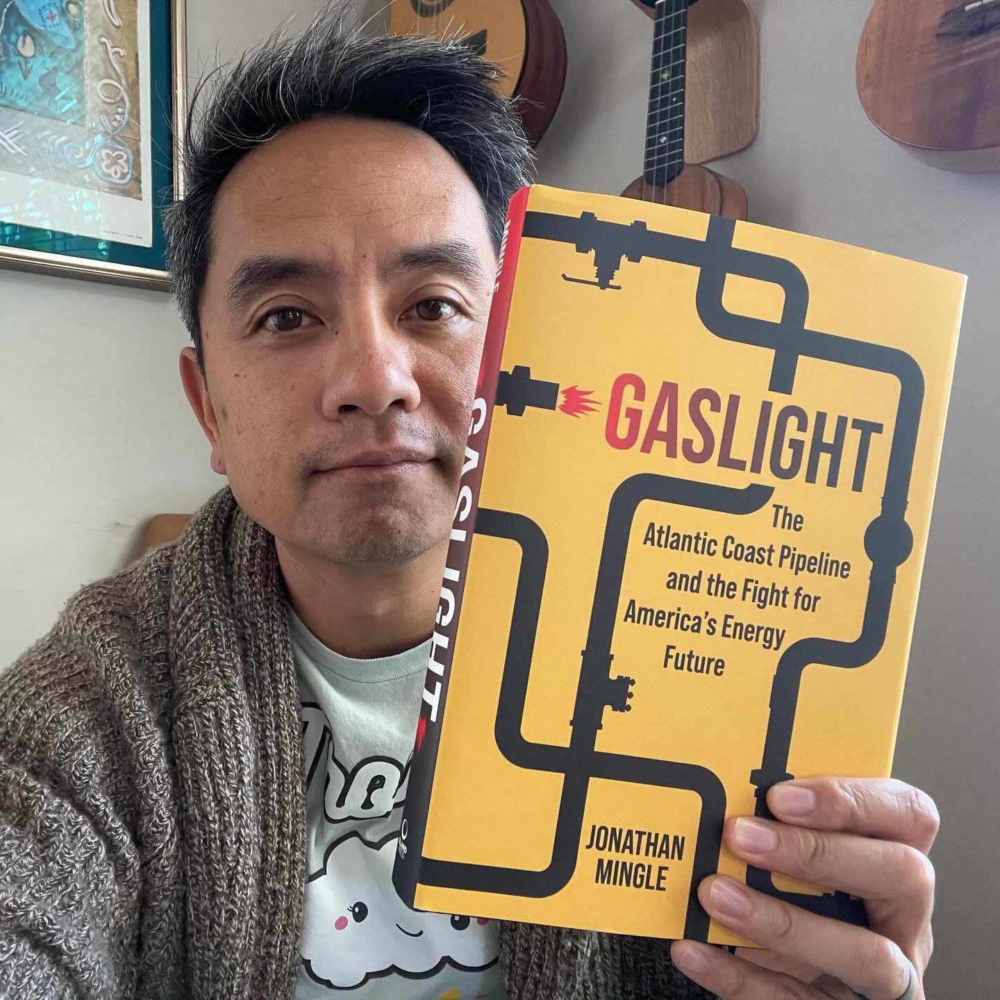 About — MINH LÊ BOOKS