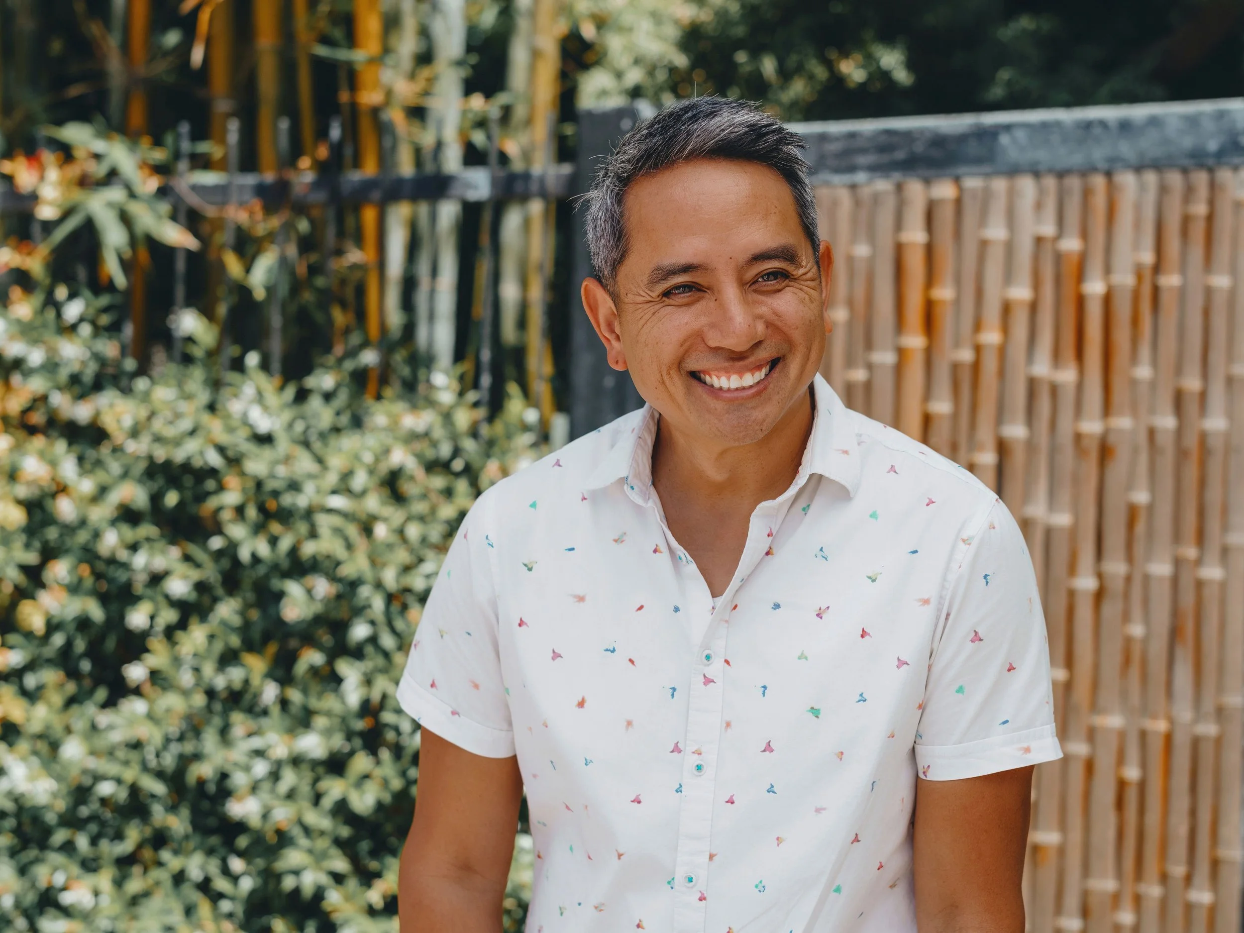 About — MINH LÊ BOOKS
