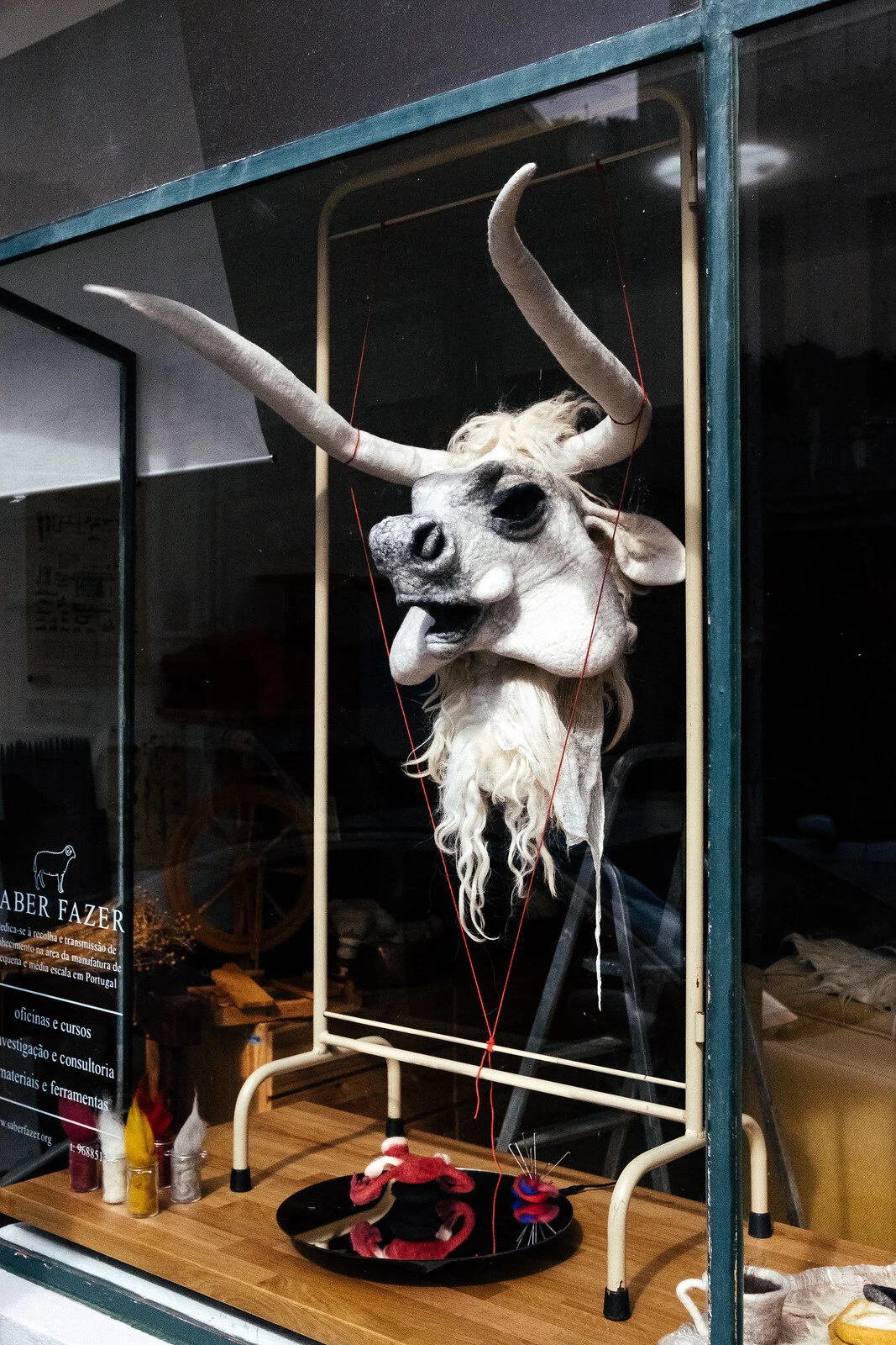 Uma montra que é uma exposição — Saber Fazer