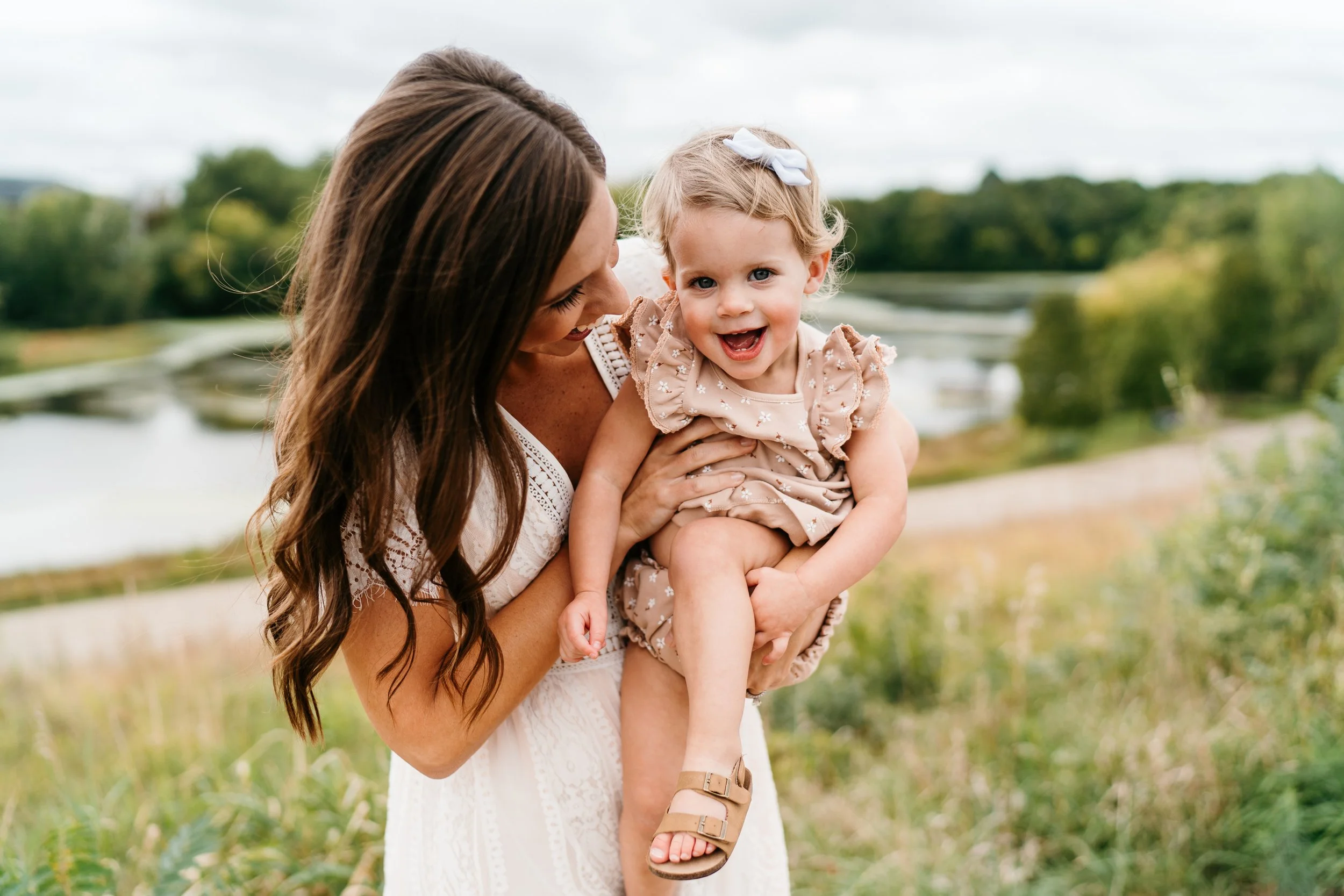 Allison Hopperstad Photography & Design