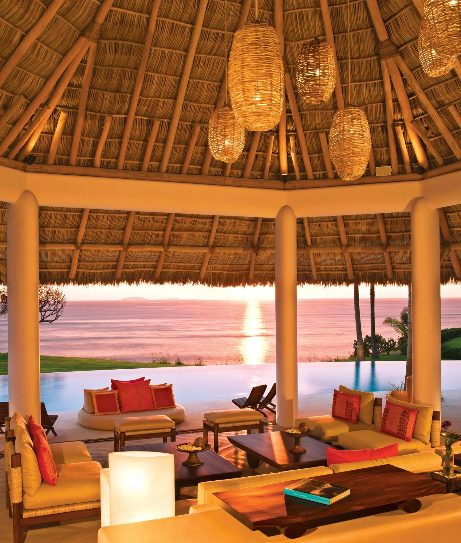 James Bond's Top International Villas - Art de Vivre Collection ...