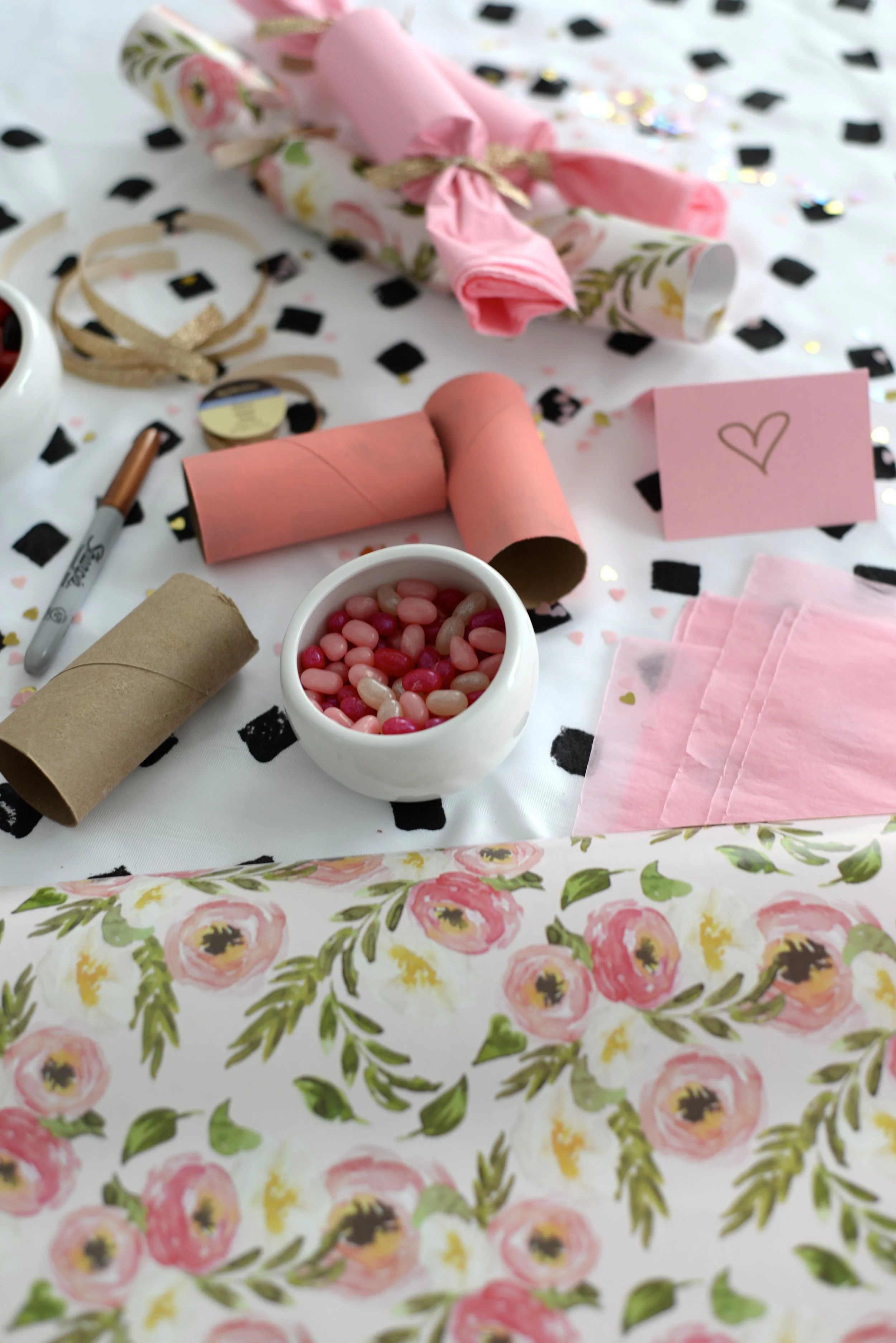 Galentine's Party Poppers — 204 PARK