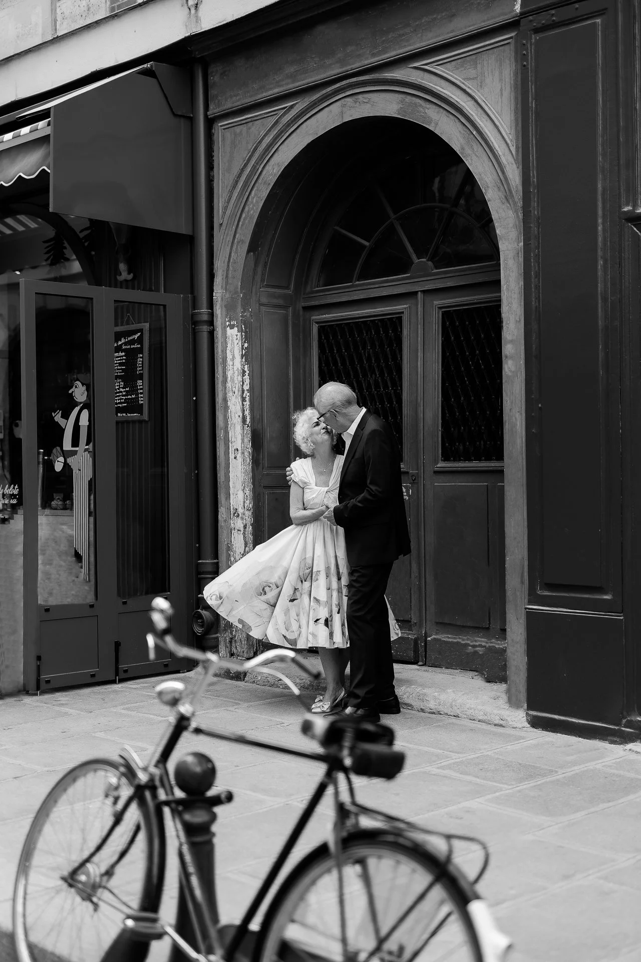 Popular French Love Songs to Add to Your Playlist — Best Paris Photographer