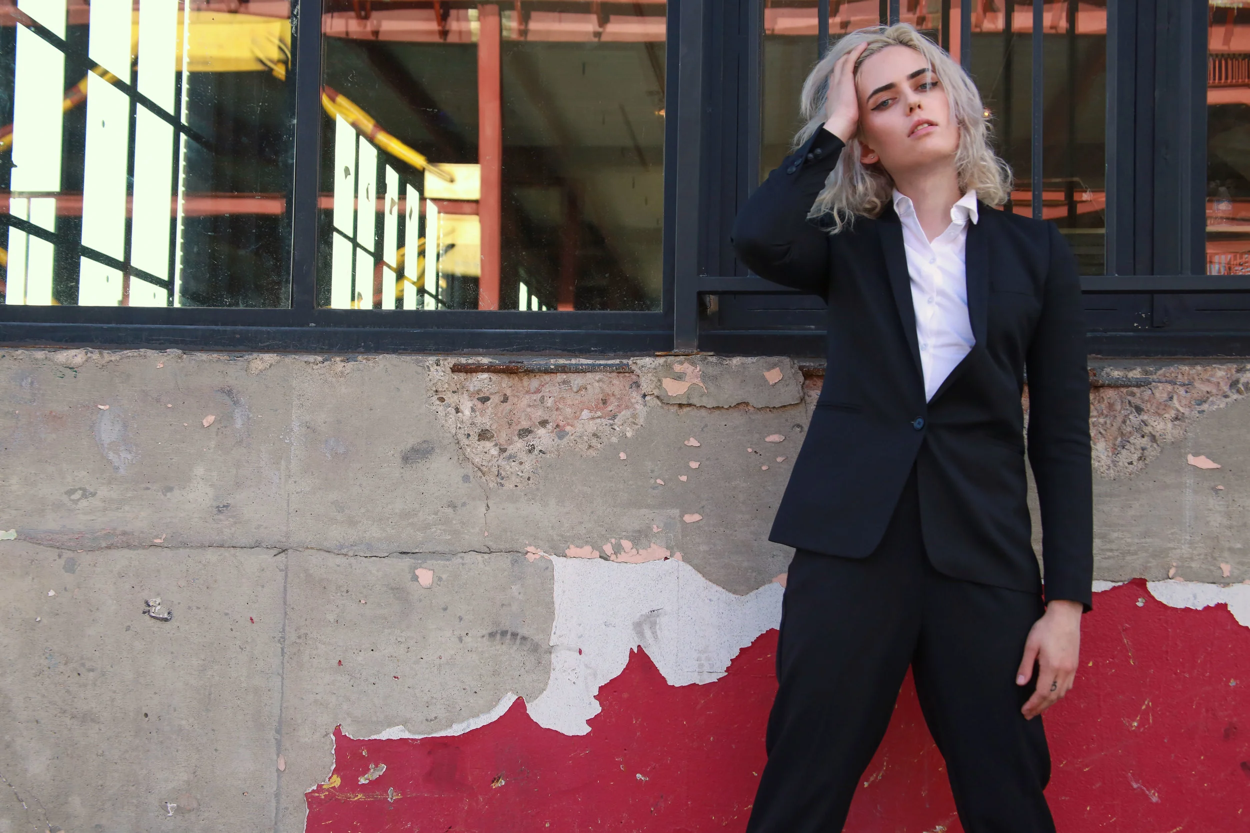 Who am I? — Elijah Wood