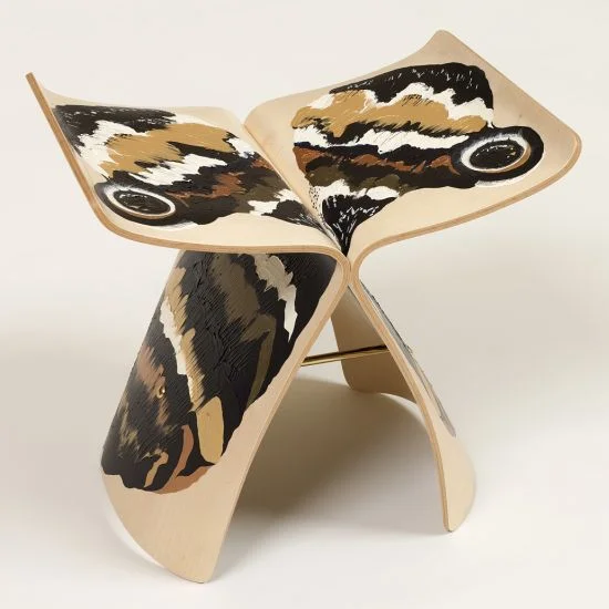 Reinventing the Sori Yanagi Butterfly stool. — Design.daily