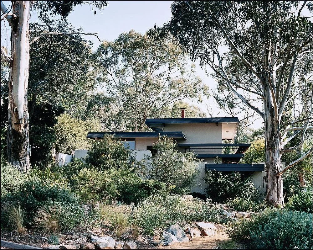 Same Same Different - A discussion between Enrico Taglietti and ...