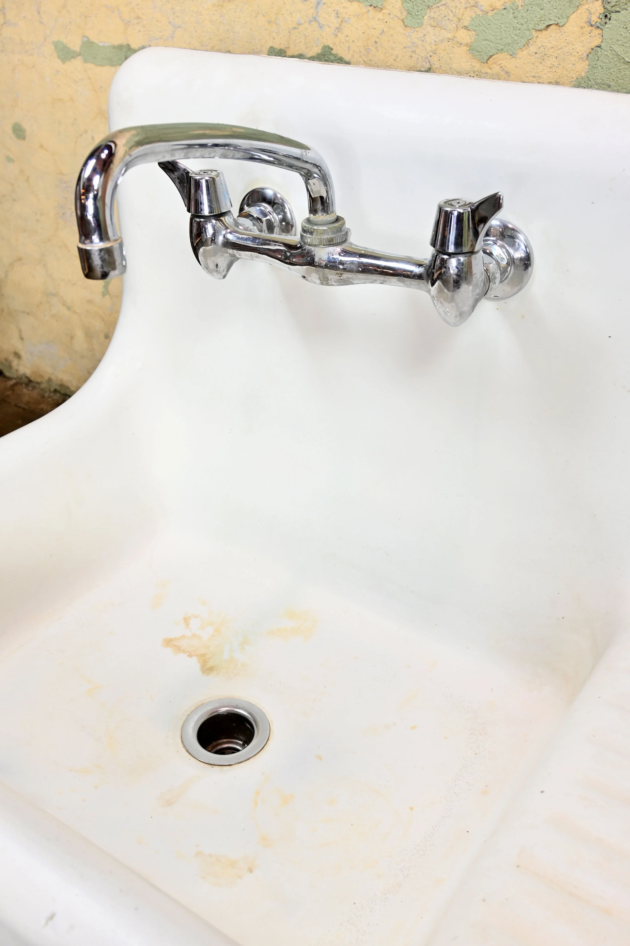 cast iron high back kitchen sink — ARCHITECTURAL ANTIQUES