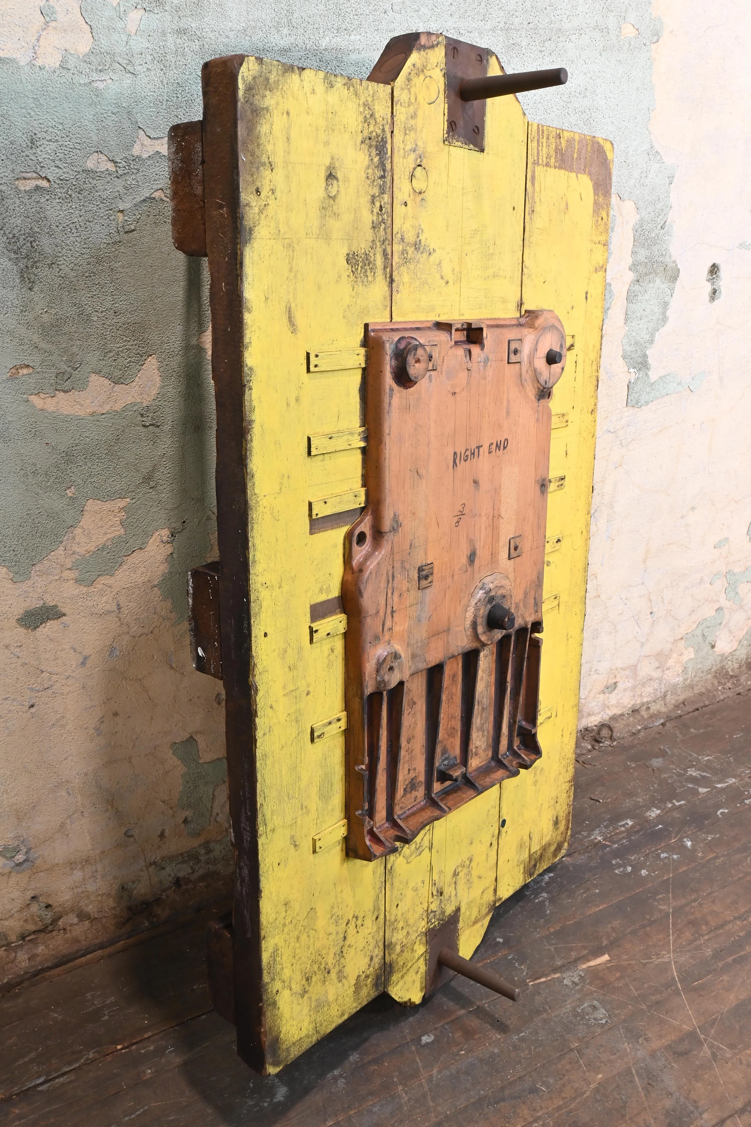 Right End Foundry Mold ARCHITECTURAL ANTIQUES right-end-foundry-mold-architectural-antiques