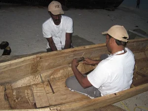 sewing boats — eine Saite