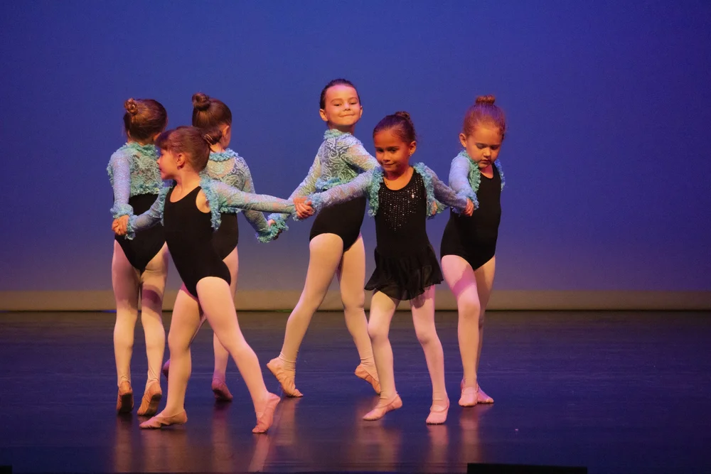 Dance Classes — Riverside Theatre