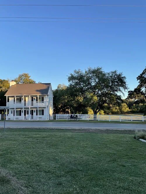 Round Top Tips and FAQ — Maggie Stephens Interiors