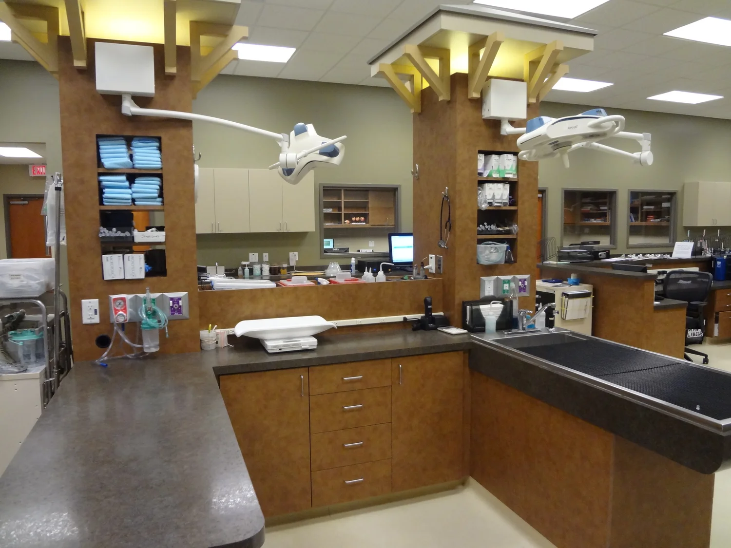 Hospital Tour and Photo Gallery — Triangle Veterinary Referral Hospital ...