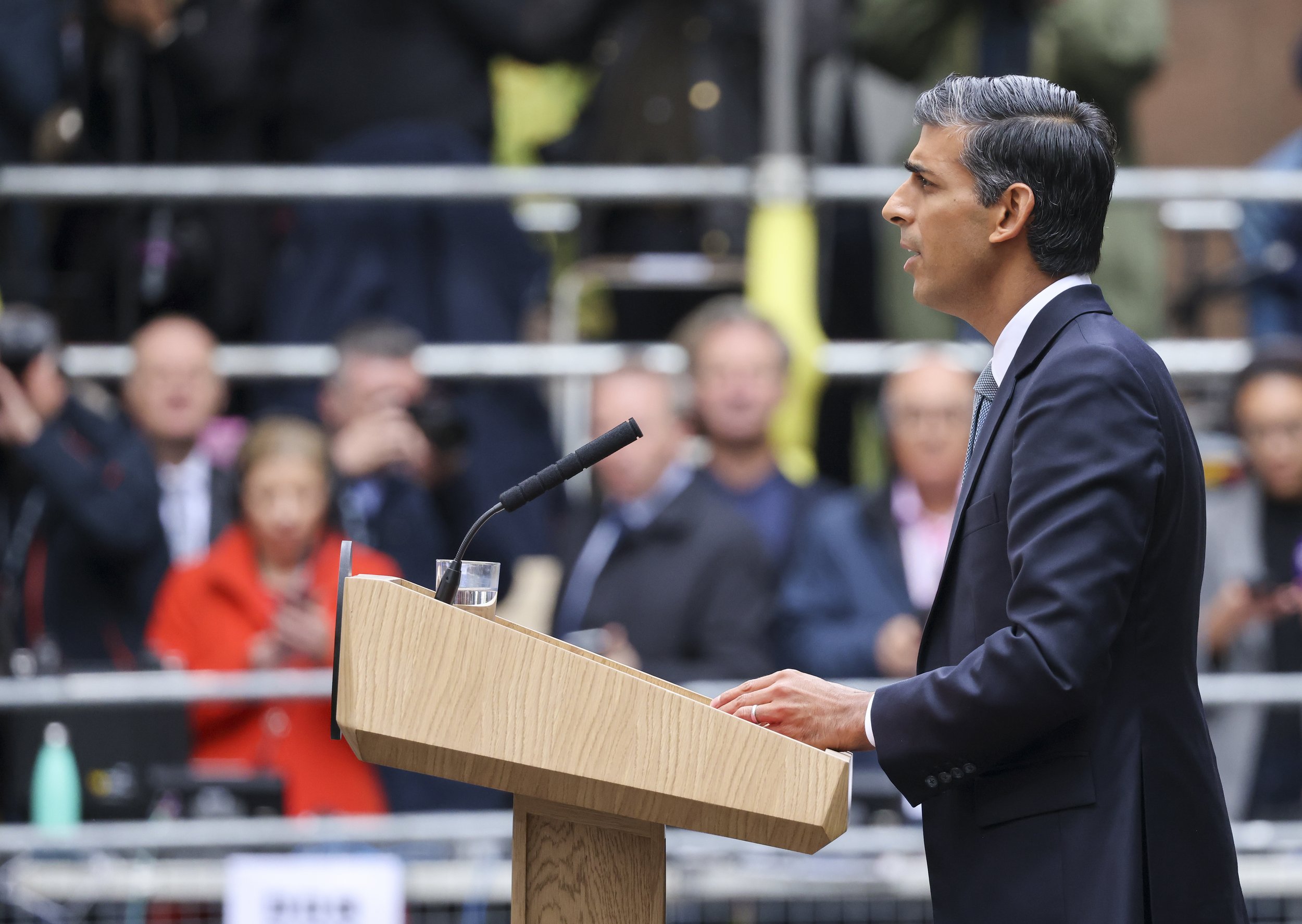 From Truss bust to dishy Rishi: Can Sunak save Britain? — The Games Men ...