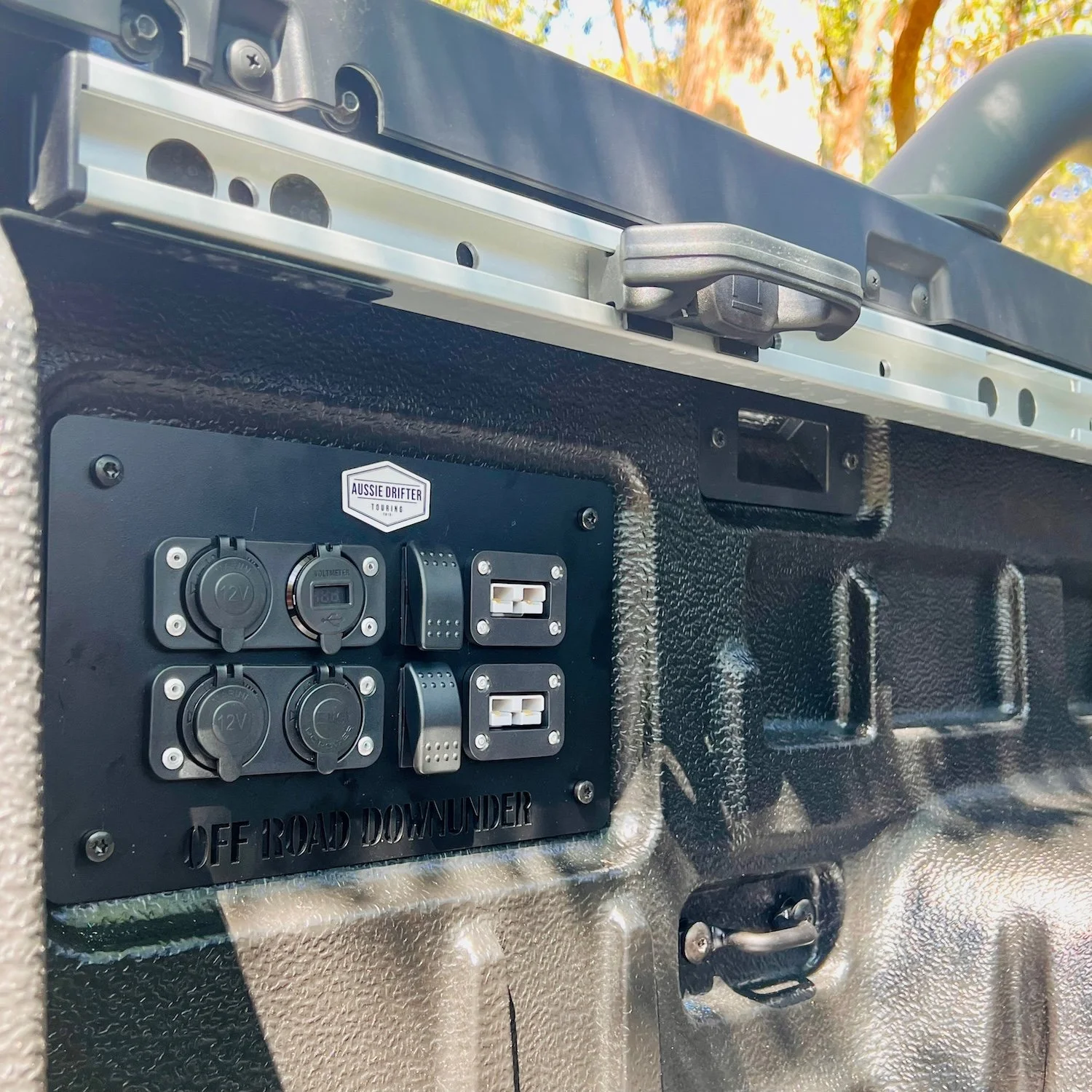 Ford Ranger in cab REDARC Dual Battery Kit-AUSSIE DRIFTER TOURING