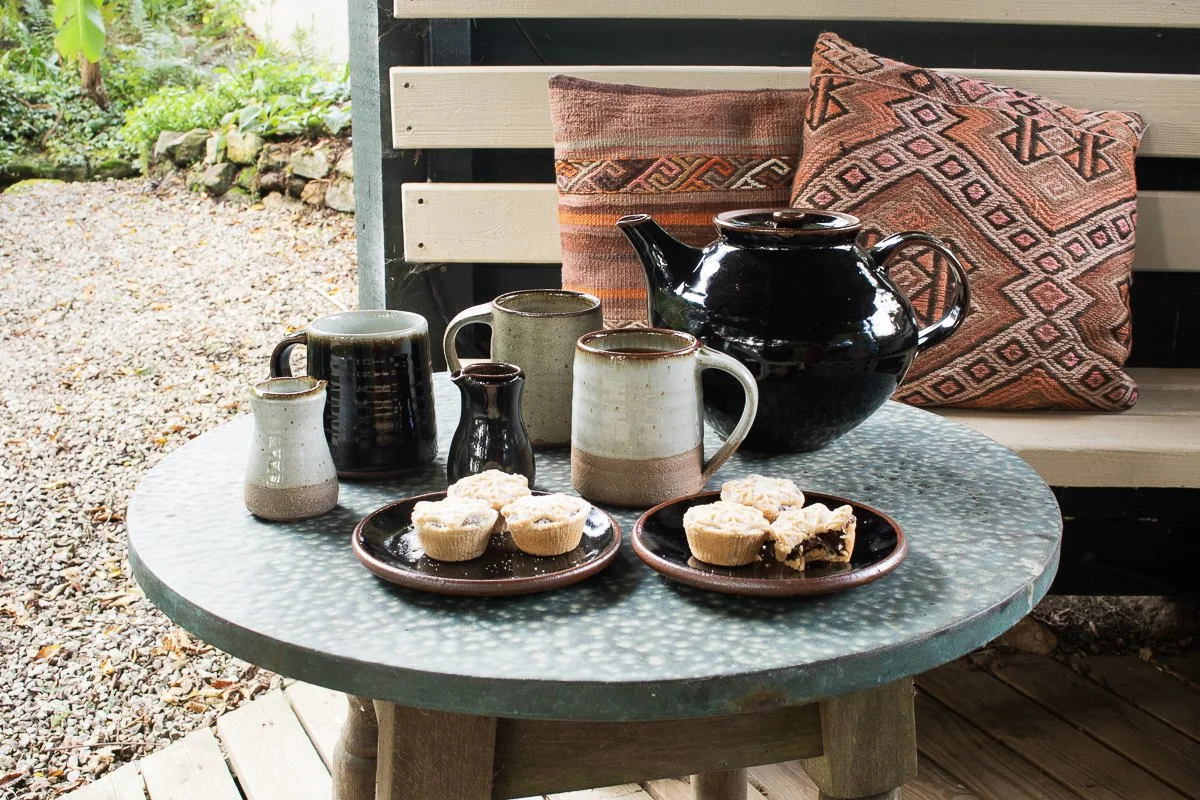 Teapot : LRW20 — The Leach Pottery