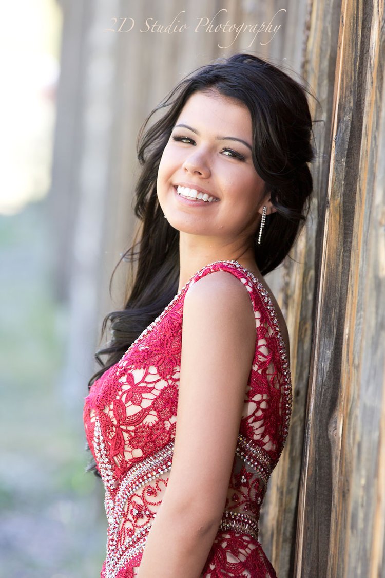 Gorgeous Grad Session with Cheyenne — 2D Studio Photography
