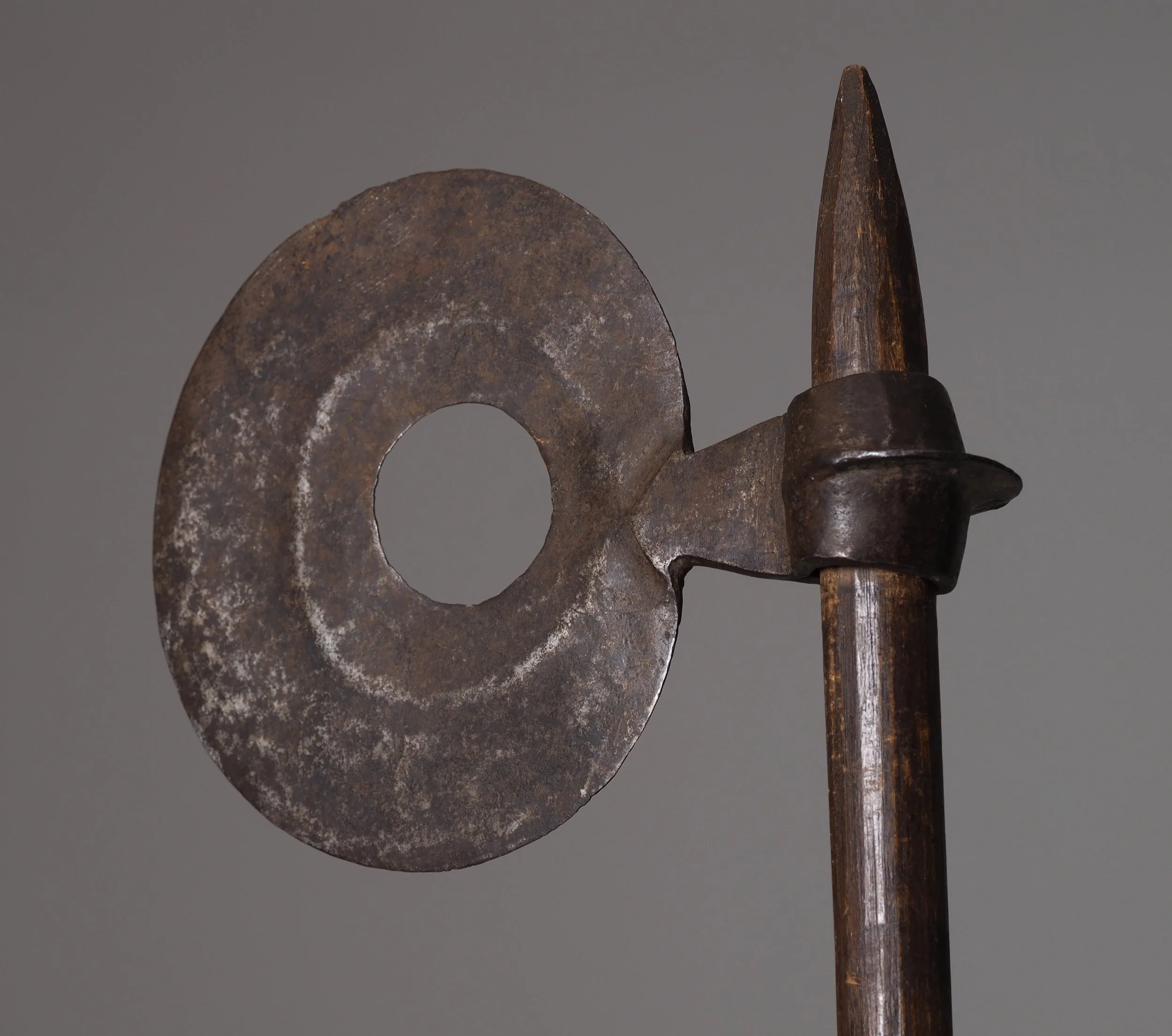 Very Rare Indian Bullova Axe, Circle Shaped Blade, 19 Th C. — Karlsson ...